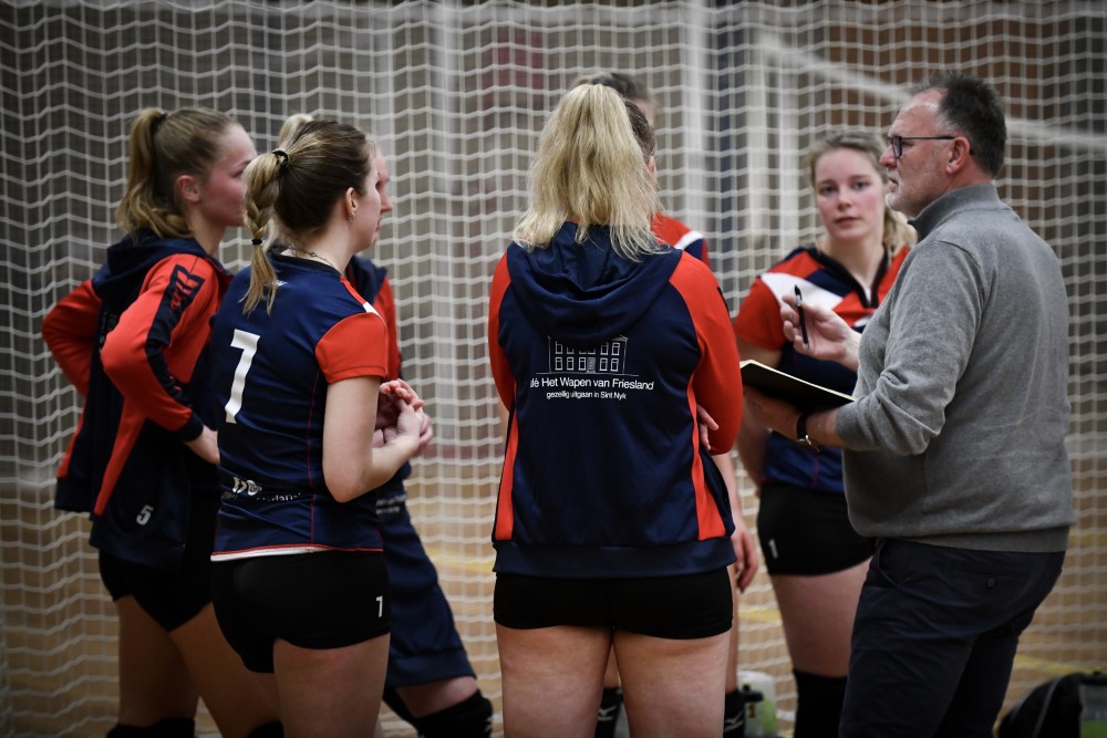 1-3-verlies voor SNVV-dames